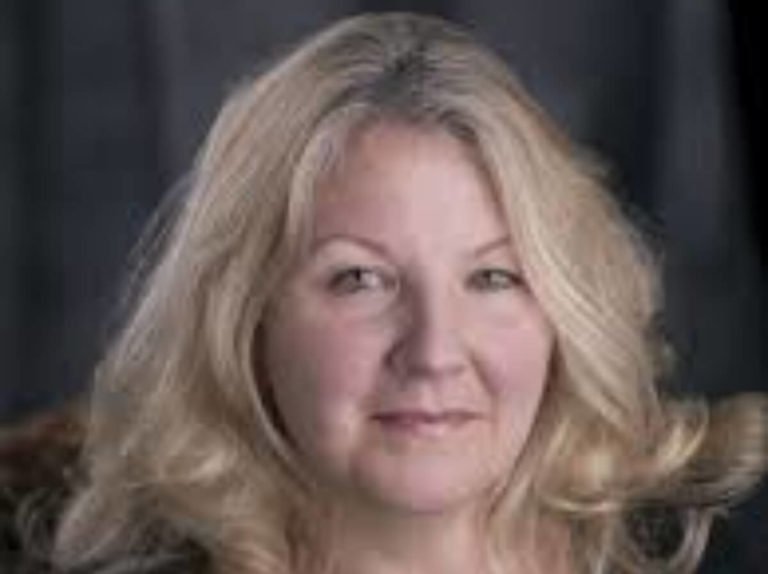 Susan Mikula Wiki, Age, Partner, Parents, Family, Height, Net Worth ...